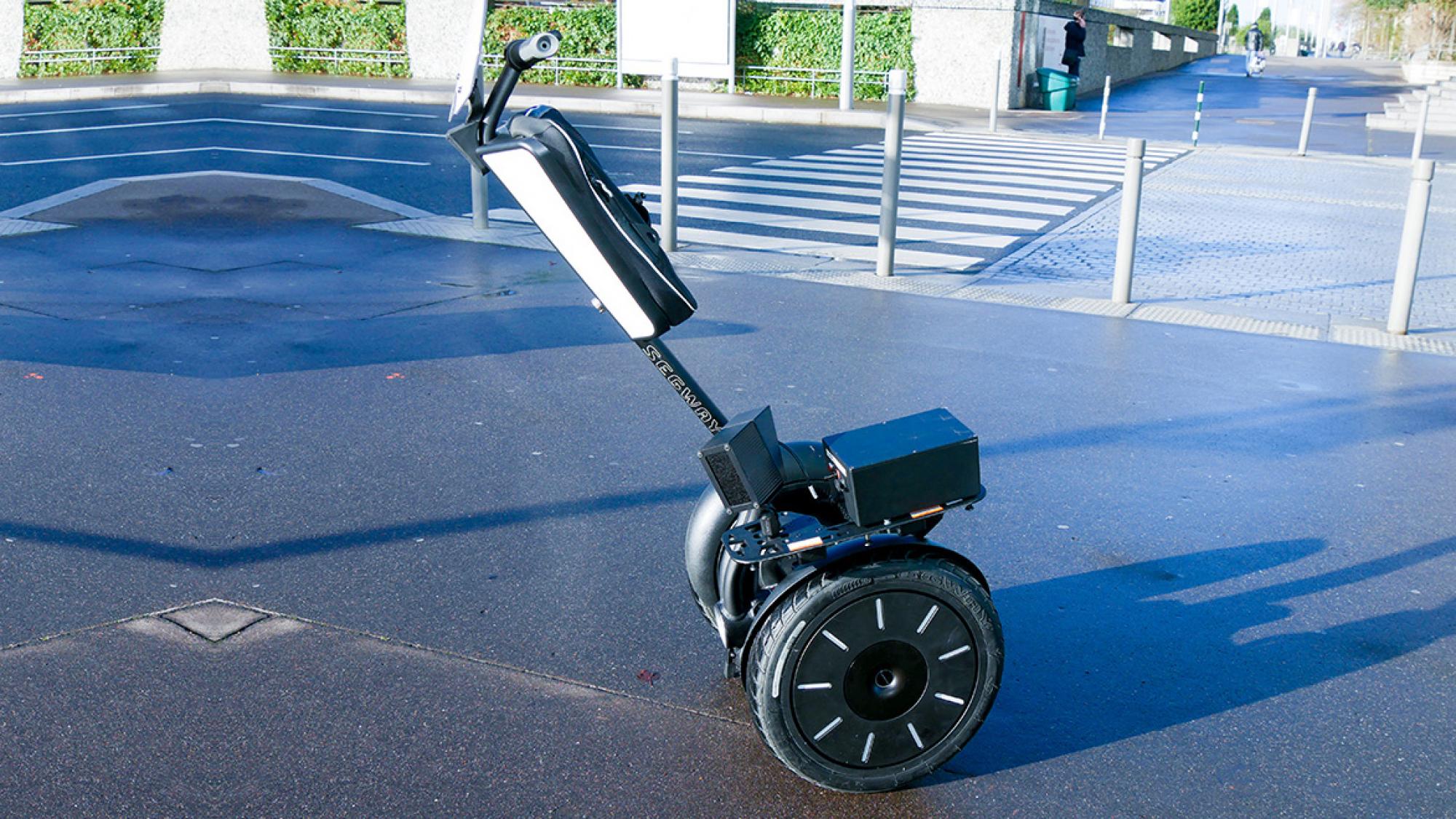 Nous avons combiné la plus petite caméra LAPI, le véhicule le plus pratique et une simple ...